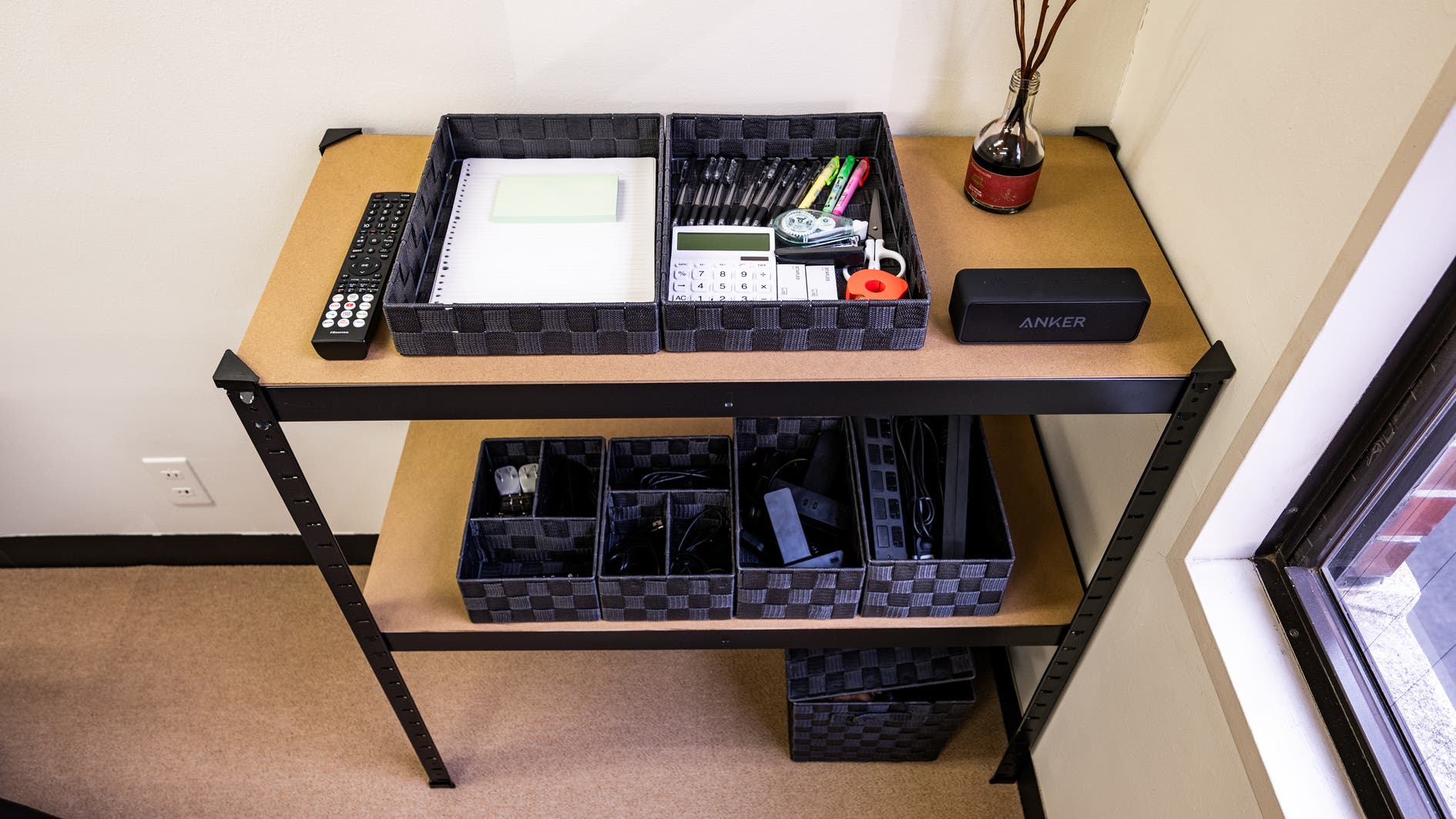 【JR三ノ宮駅0分】最大12名貸し会議室｜40型モニター無料｜会議・面接・研修・勉強会・仕事終わりの打ち合わせの写真8