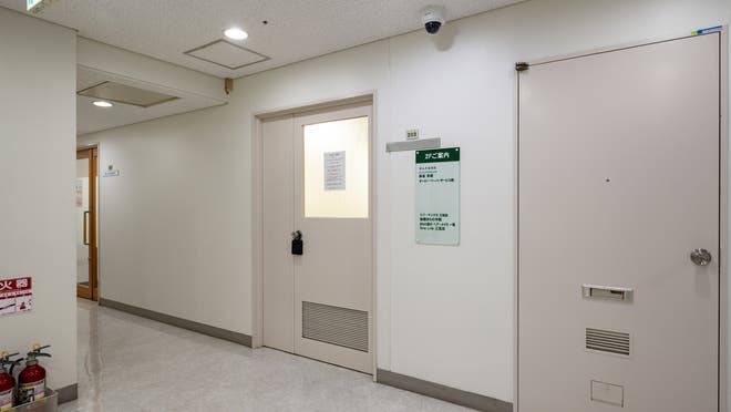 【JR三ノ宮駅0分】最大12名貸し会議室|40型モニター無料|会議・面接・研修・勉強会・仕事終わりの打ち合わせの写真11