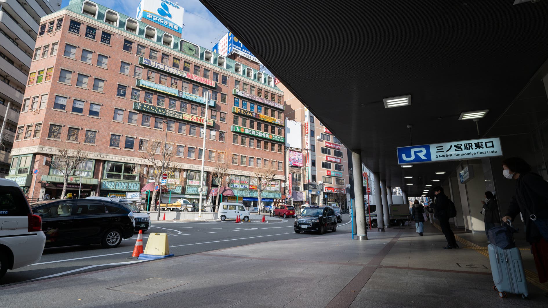 【JR三ノ宮駅0分】最大12名貸し会議室｜40型モニター無料｜会議・面接・研修・勉強会・仕事終わりの打ち合わせの写真12