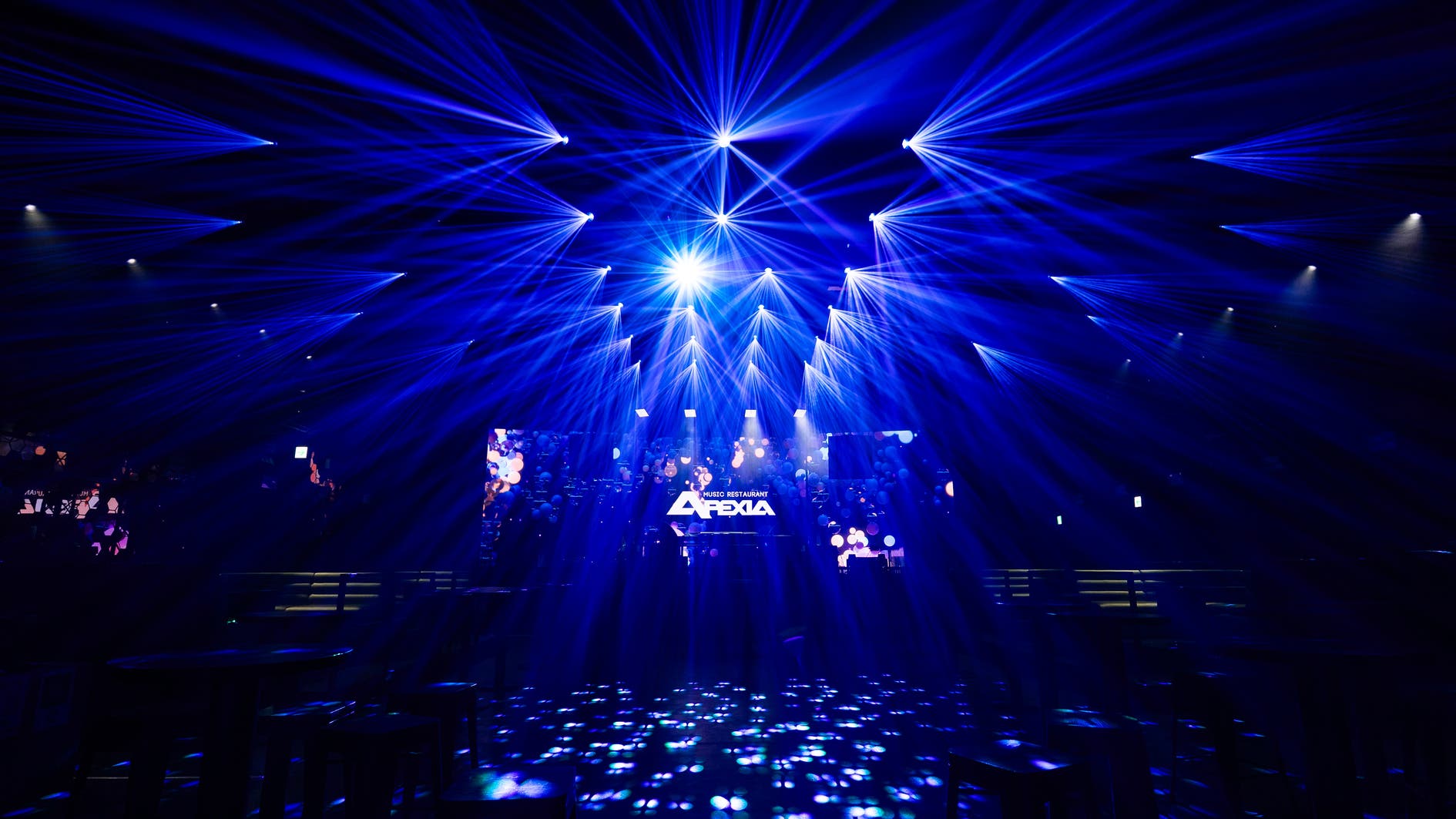 #新宿　#貸切　#大型　#ライブ　#LED #500名　#100人以上の写真1