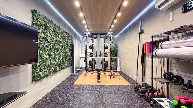 ✨ NEW OPEN ✨【🎉地域最安値🎉】武蔵小杉駅駅徒歩7分の駅チカレンタルジム、清潔感ありオシャレ、トレーニング器具充実の写真1