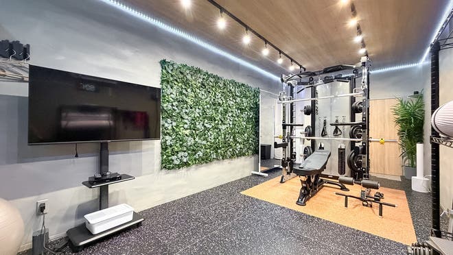 ✨ NEW OPEN ✨【🎉地域最安値🎉】武蔵小杉駅駅徒歩7分の駅チカレンタルジム、清潔感ありオシャレ、トレーニング器具充実の写真2