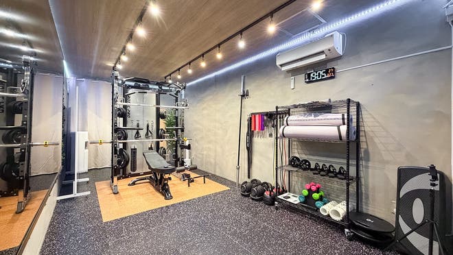 ✨ NEW OPEN ✨【🎉地域最安値🎉】武蔵小杉駅駅徒歩7分の駅チカレンタルジム、清潔感ありオシャレ、トレーニング器具充実の写真3