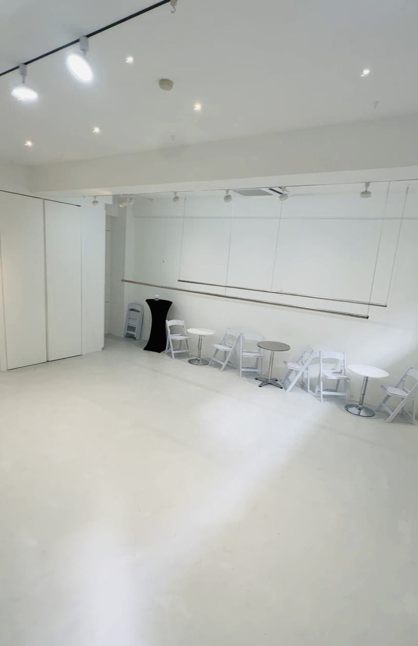 南青山・表参道駅徒歩3分／自然光◎白を基調とした天井高のギャラリースペース／展示会・ポップアップ・撮影・個展・ヨガにおすすめの写真8