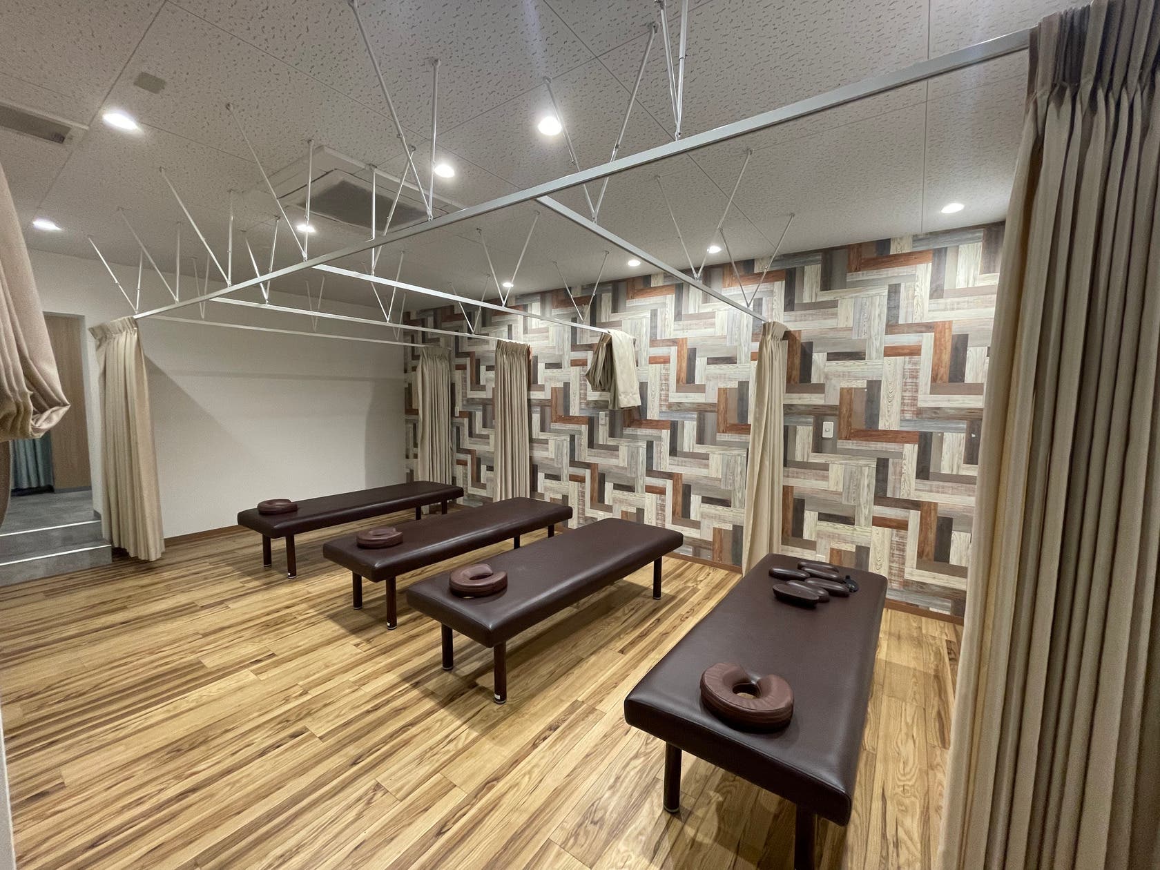 【飯塚・片島】超好立地◎大人気『40坪フリースペース』！少人数〜20名様まで利用できる♪広々快適空間◎の写真2