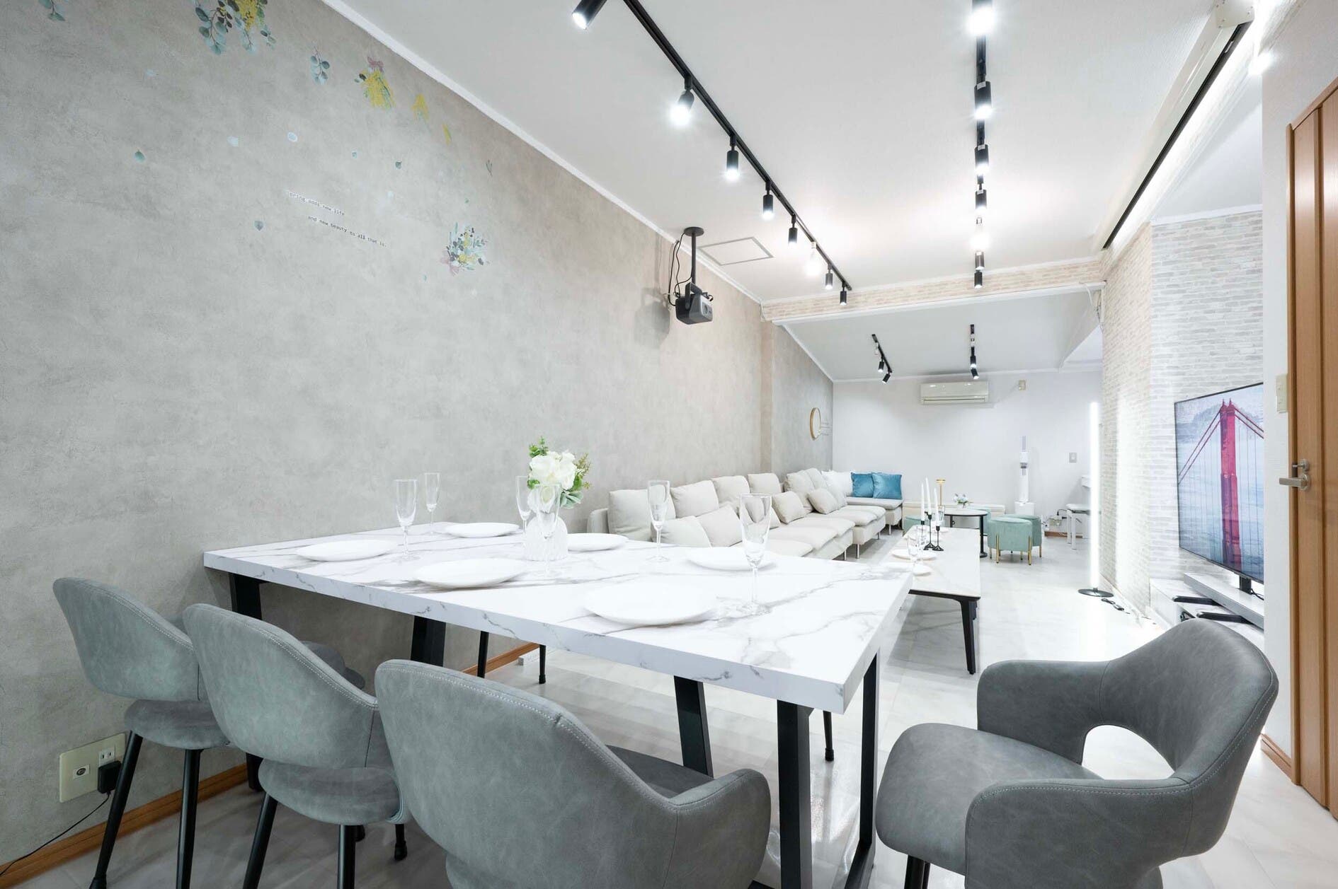 NEW🎉最大40名🉐天王寺5分🥳飲み会🍺映画鑑賞🎬女子会💗推し活🌟タコパ🐙パーティ🥂24H🏪Blanc天王寺の写真5