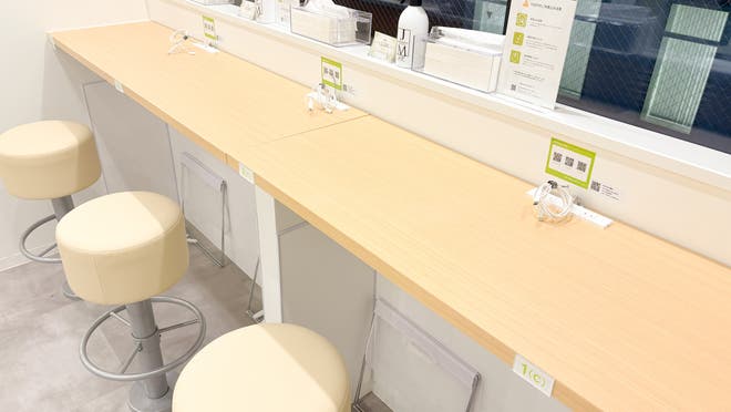 【恵比寿駅徒歩1分|24時間営業|4Cブース】カウンター席/高速Wi-Fi/電源・充電/テレワーク・作業・勉強・休憩等の写真2