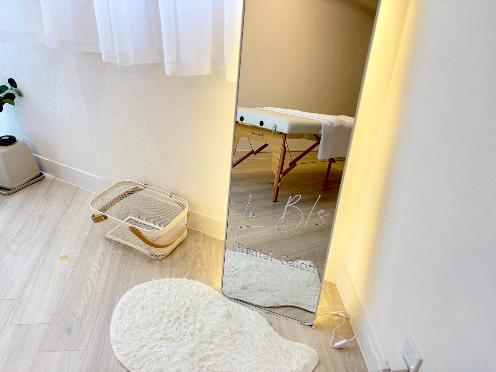 【名古屋駅】2026年4月OPEN｜韓国風ホワイト空間＋グリーンが映える完全個室レンタルサロン｜🛜の写真8