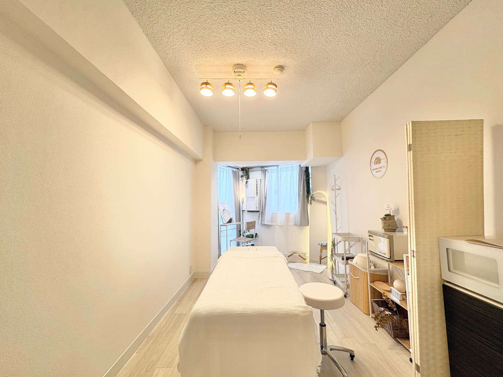 【名古屋駅】2026年4月OPEN｜韓国風ホワイト空間＋グリーンが映える完全個室レンタルサロン｜🛜の写真3