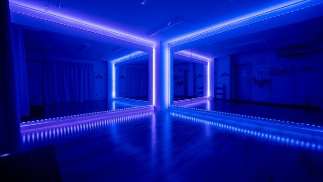 オープン割🎉ダンスに最適個室✨三ノ宮駅徒歩1分|清潔|大型2面鏡|モニター|更衣室|無料備品多数|個人レッスン|ヨガ|ダンスの写真3