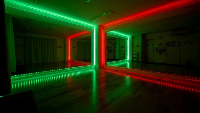 オープン割🎉ダンスに最適個室✨三ノ宮駅徒歩1分|清潔|大型2面鏡|モニター|更衣室|無料備品多数|個人レッスン|ヨガ|ダンスの写真9