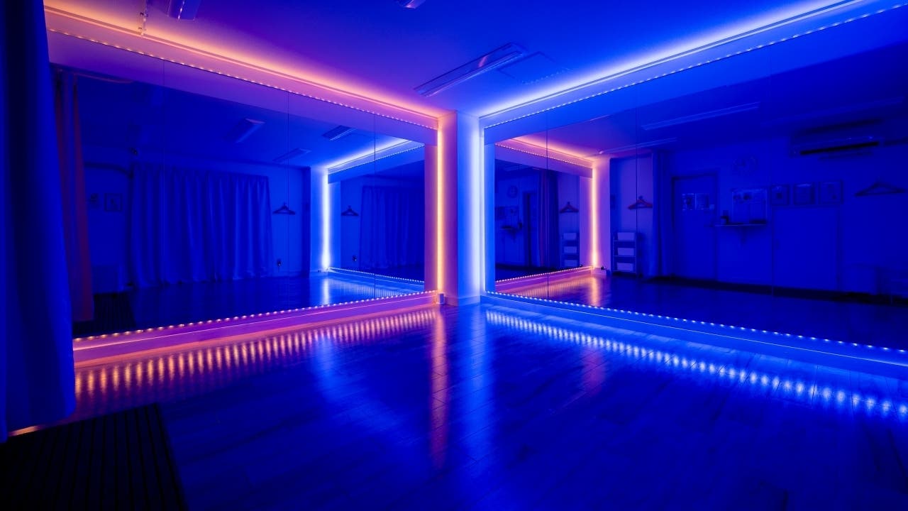 オープン割🎉ダンスに最適個室✨三ノ宮駅徒歩1分｜清潔｜大型2面鏡｜モニター｜更衣室｜無料備品多数｜個人レッスン｜ヨガ｜ダンスの写真8