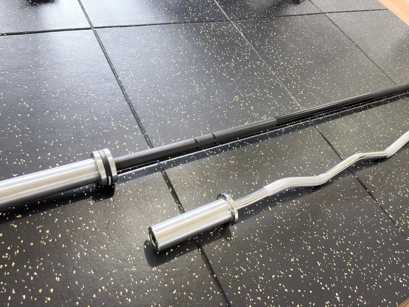 《外苑前駅徒歩6分》青山一等地にある清潔感あるレンタルジム　5in1ラック有　『レンタルジムGlitteR 南青山店ブースB』の写真7