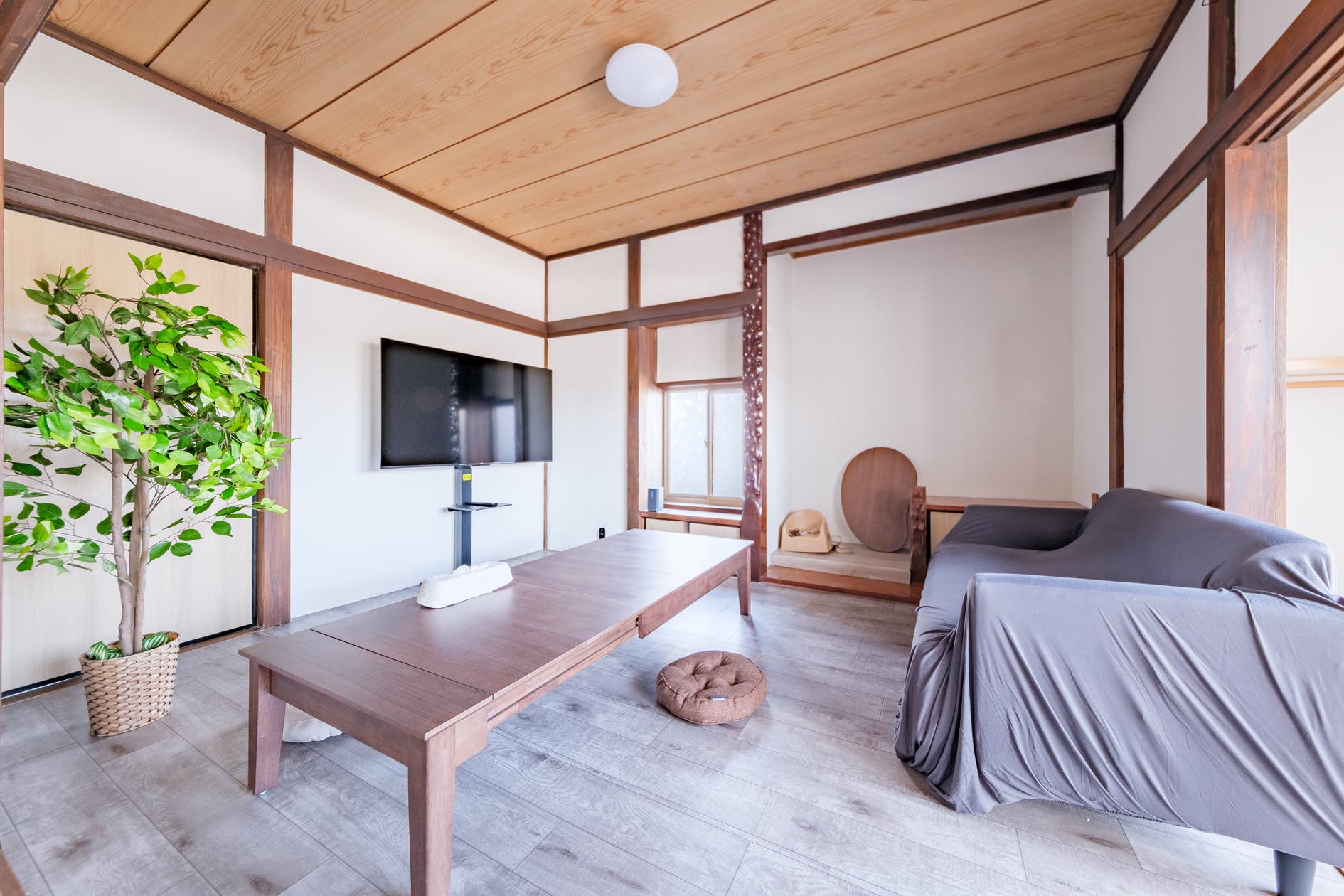 重機ラジコン＆卓球で遊べる貸切スペース｜飲食OK・駐車場完備の写真4