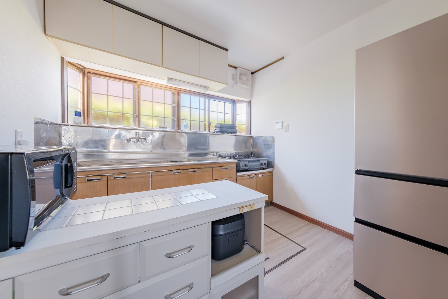 重機ラジコン＆卓球で遊べる貸切スペース｜飲食OK・駐車場完備の写真16