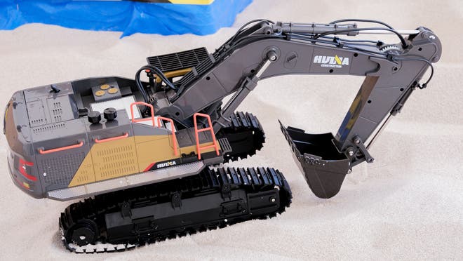 重機ラジコン&卓球で遊べる貸切スペース|飲食OK・駐車場完備の写真19