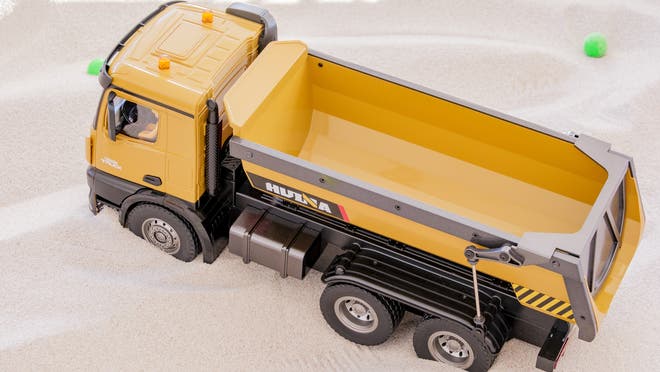 重機ラジコン&卓球で遊べる貸切スペース|飲食OK・駐車場完備の写真21