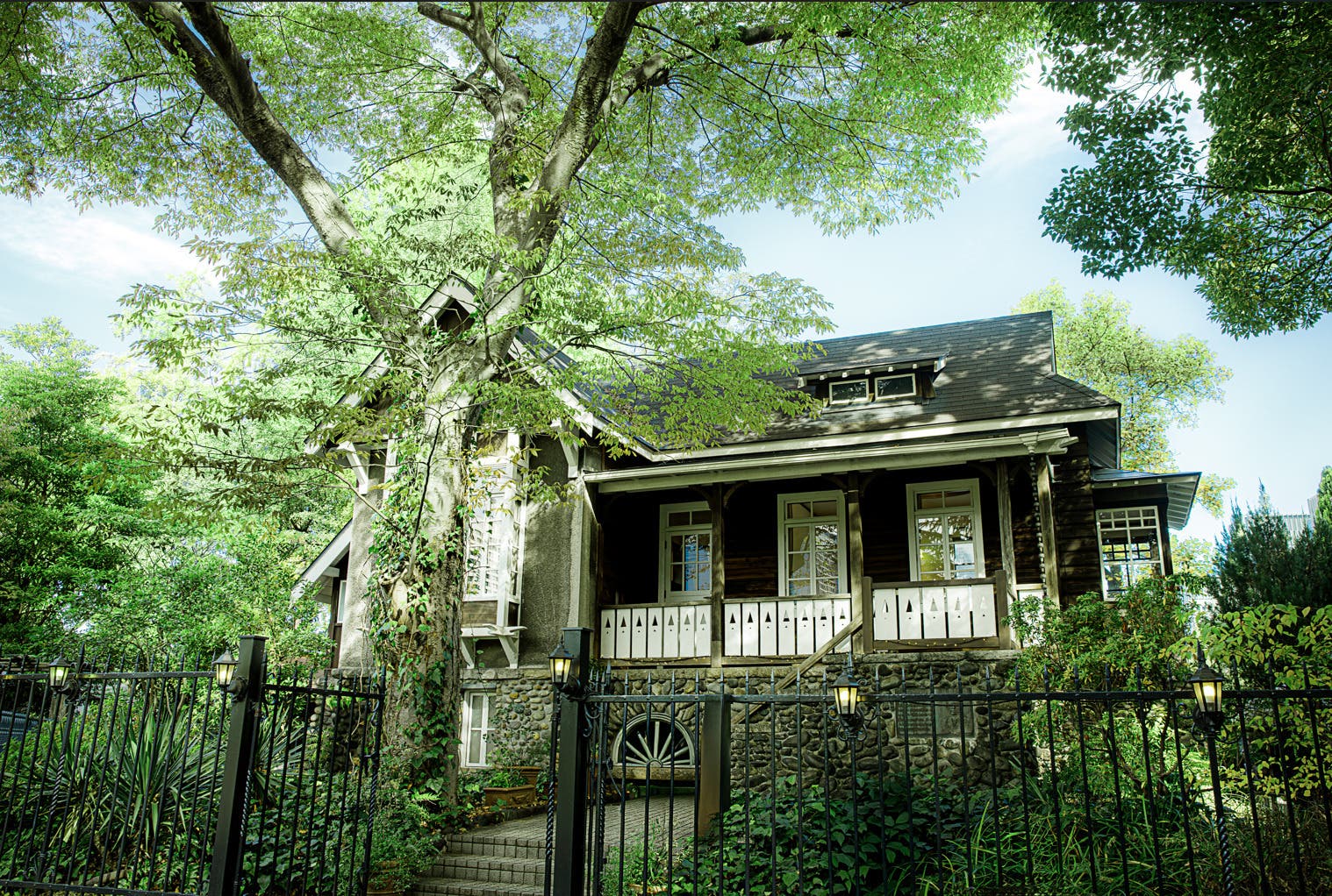 東京のオアシス日比谷公園に佇む110年の歴史あるレトロなお庭付き建物を貸し切りで利用可能！イベントや各種撮影などの多数実績あり！の写真1