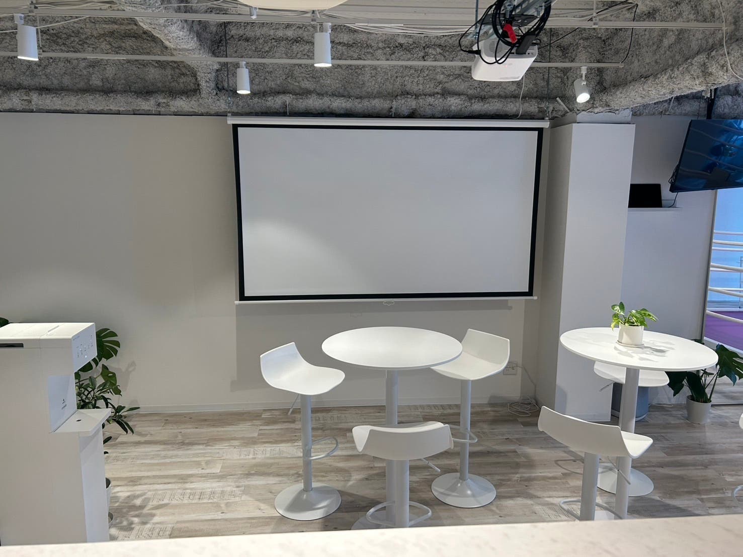 四ツ橋駅徒歩１分、心斎橋駅からも徒歩５分のパーティースペースの写真1