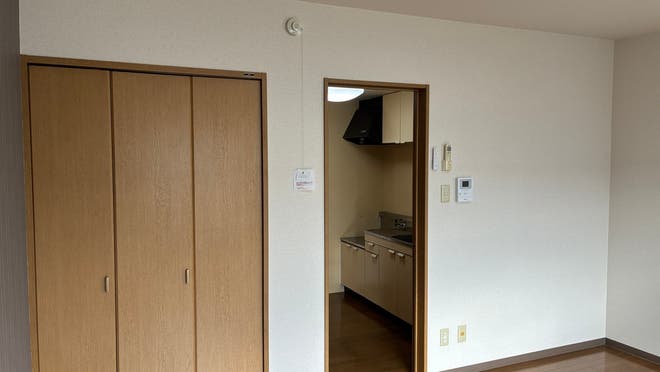 集合住宅の1階の部屋、無料駐車場1台ありの写真1