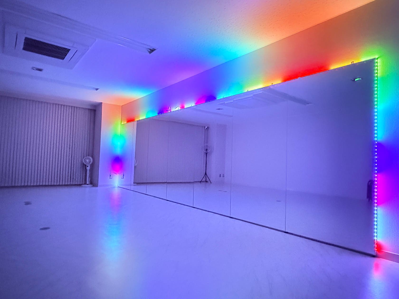 ✨NEW OPEN✨【栄駅徒歩5分】大型ミラー×高速Wi-Fi｜今だけお得な割引あり🔥定期利用も大歓迎！の写真6