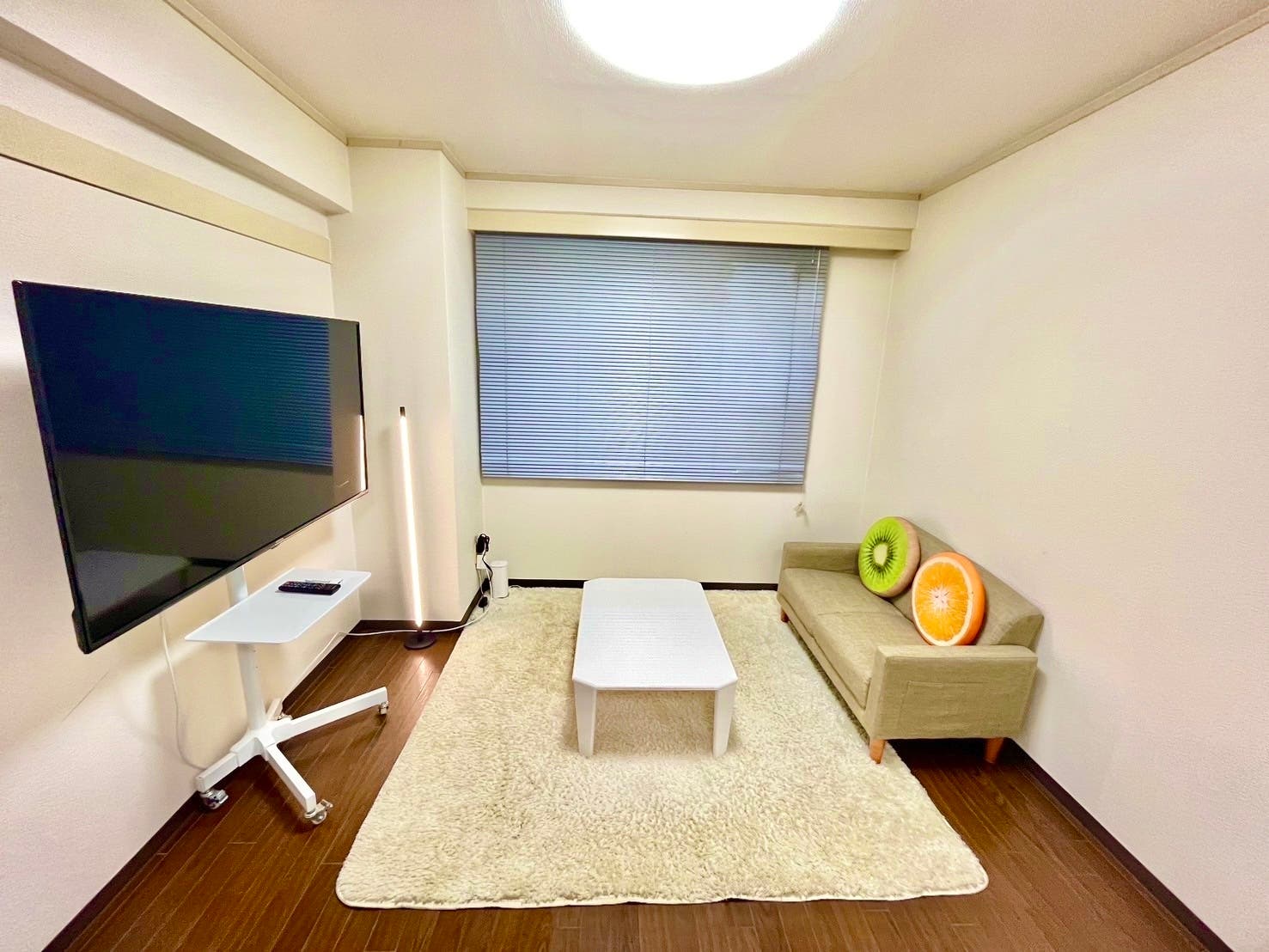 RENEW🌈＜パイナップルスペース🍍奈良＞【動画あり】⭐️面接･撮影用ﾗｲﾄ⭐️自宅感覚⭐️55㌅TV⭐️飲食OKの写真7