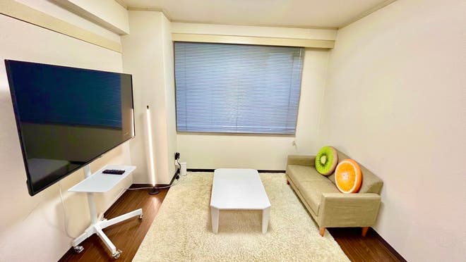 RENEW🌈<パイナップルスペース🍍奈良>【動画あり】⭐️面接・撮影用ライト⭐️自宅感覚⭐️55㌅TV⭐️飲食OKの写真7