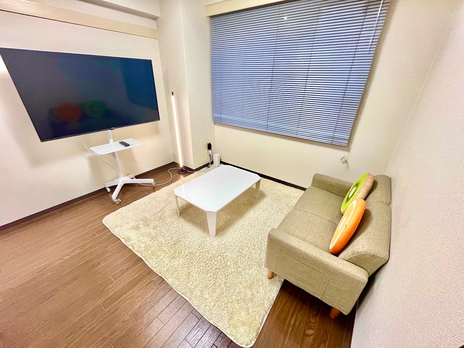 RENEW🌈＜パイナップルスペース🍍奈良＞【動画あり】⭐️面接･撮影用ﾗｲﾄ⭐️自宅感覚⭐️55㌅TV⭐️飲食OKの写真8