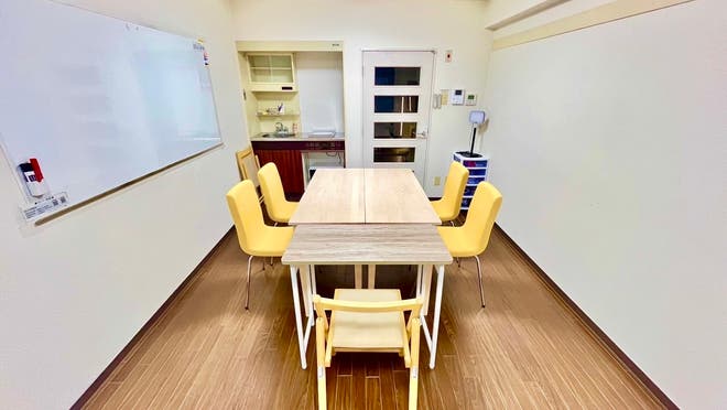 RENEW🌈<パイナップルスペース🍍奈良>【動画あり】⭐️面接・撮影用ライト⭐️自宅感覚⭐️55㌅TV⭐️飲食OKの写真5