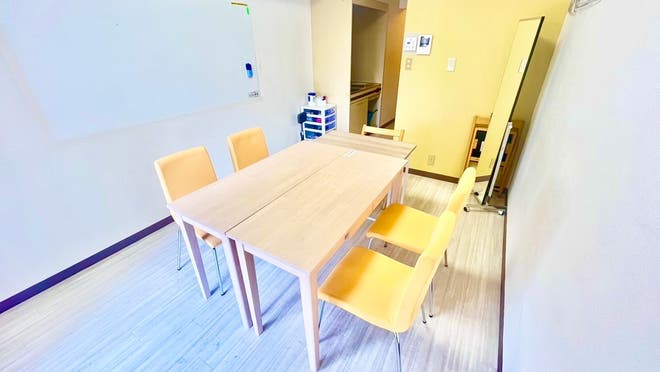 <オレンジ会議室🍊岡山駅前>【室内動画あり】インボイス対応⭐️自然光がいっぱい ⭐️ 駅近・南向き⭐️角部屋の写真1