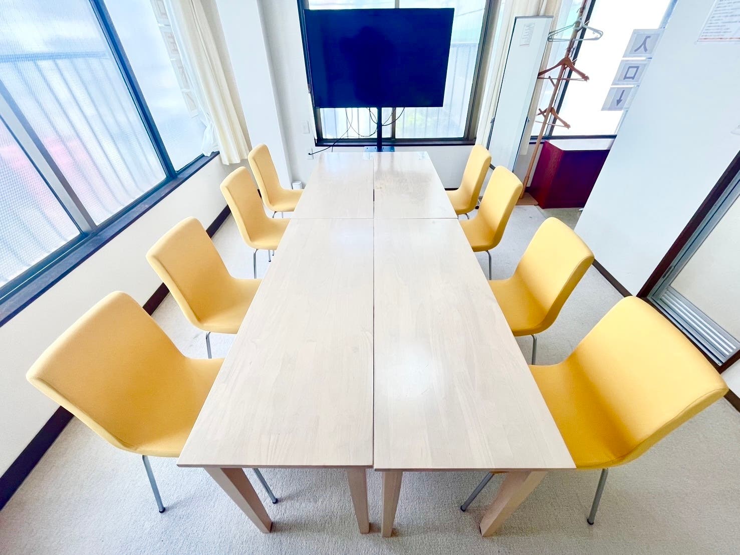 RENEW ＜パイナップル会議室🍍岡山駅前＞【室内動画あり】ビジネス・学生応援特価 ⭐️ 駅近・窓が多くて明るいお部屋⭐️ の写真1