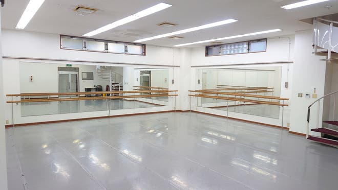 83㎡の広々とした空間で自由に踊れるダンススタジオの写真2