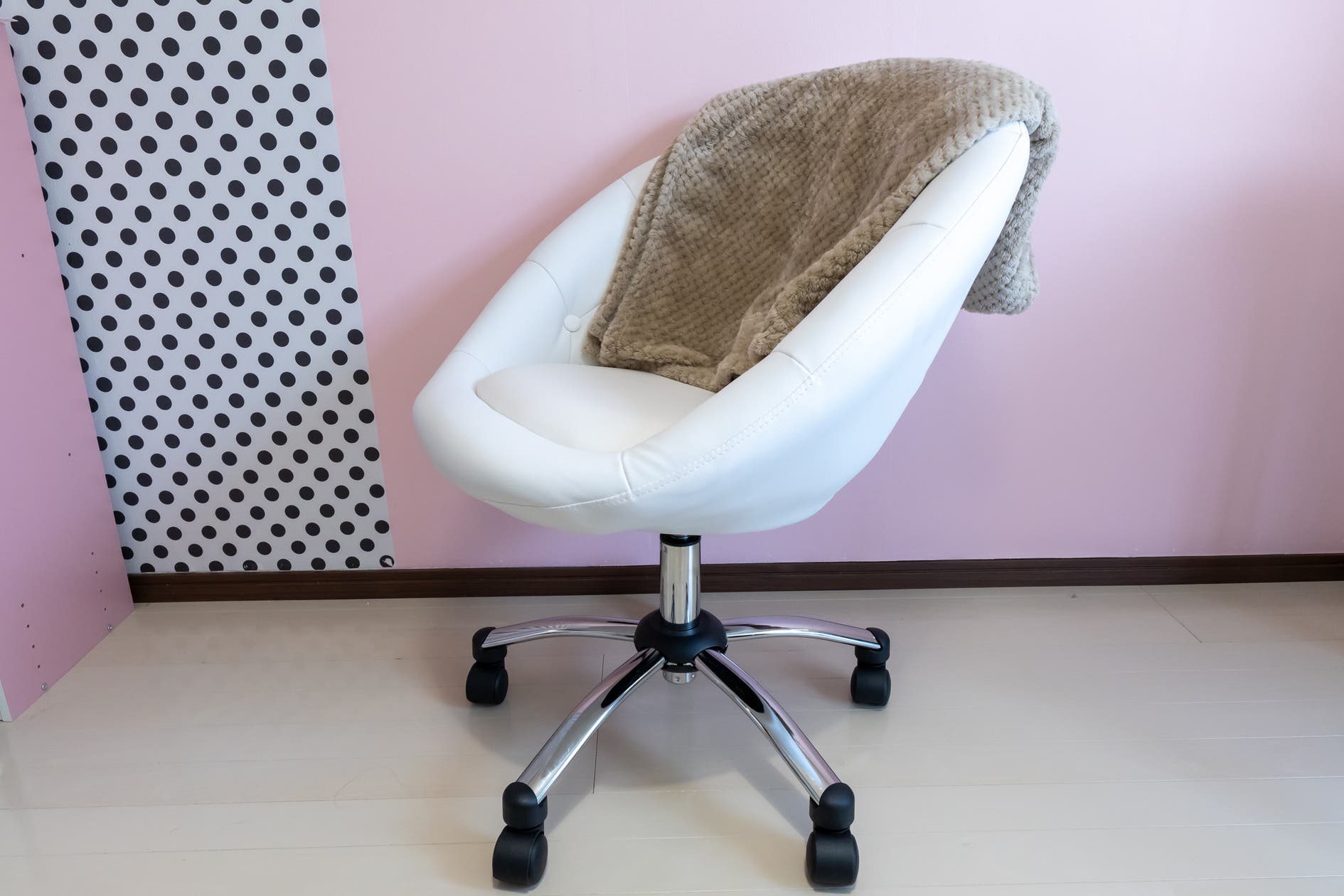 【大宮駅徒歩5分】ネイル専用レンタルサロンMieux Aブース｜(×貸切)アクリル可・男性利用可【埼玉県】の写真9