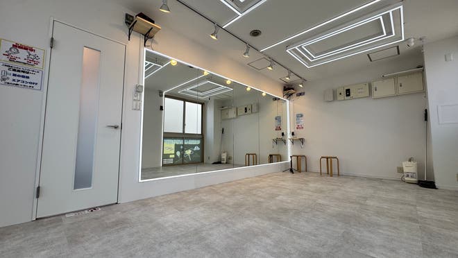 【BUZZ福岡西新】1stの写真1