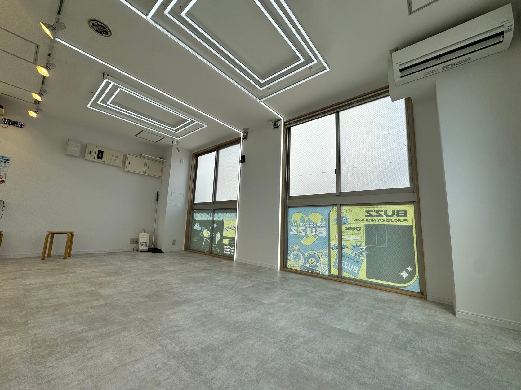 【BUZZ福岡西新】1stの写真2