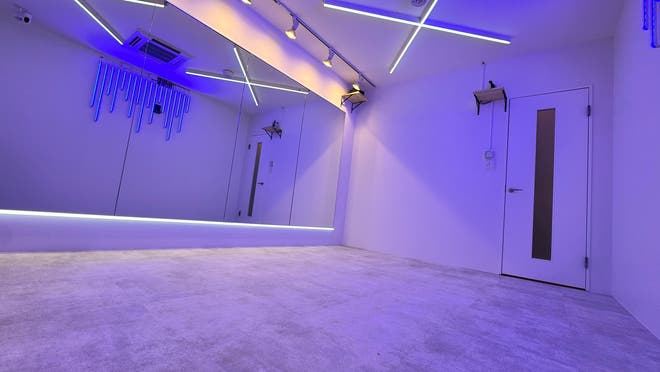 【BUZZ福岡西新】2stの写真1