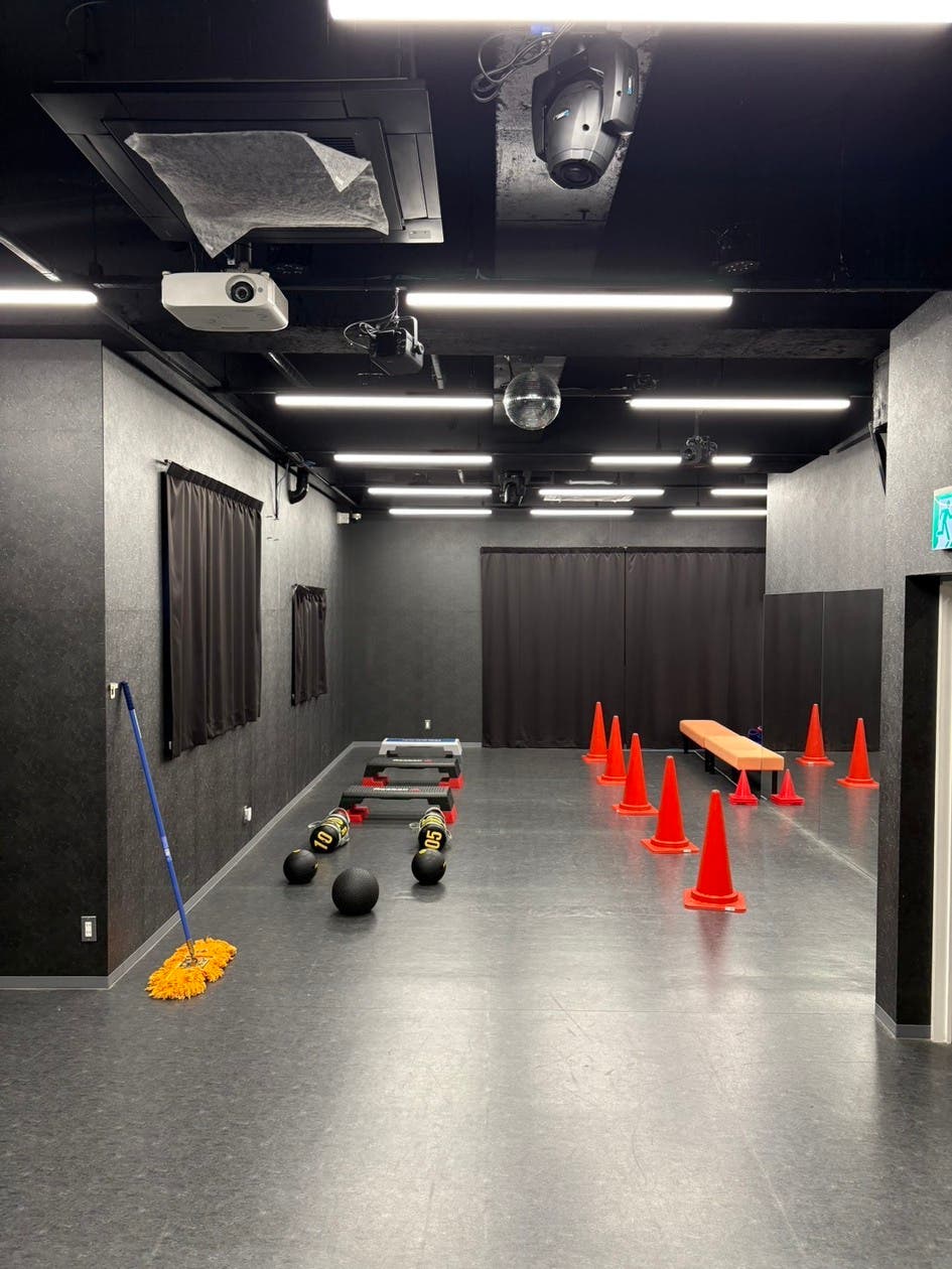 【飯塚・片島】超好立地◎大人気『40坪フリースペース』！少人数〜20名様まで利用できる♪広々快適空間◎の写真1