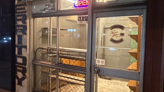 展示会やPOPUP、撮影などにご利用いただける、国道246号沿いの四畳半ほどのコンパクトなスペースです。の写真4