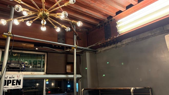 展示会やPOPUP、撮影などにご利用いただける、国道246号沿いの四畳半ほどのコンパクトなスペースです。の写真7