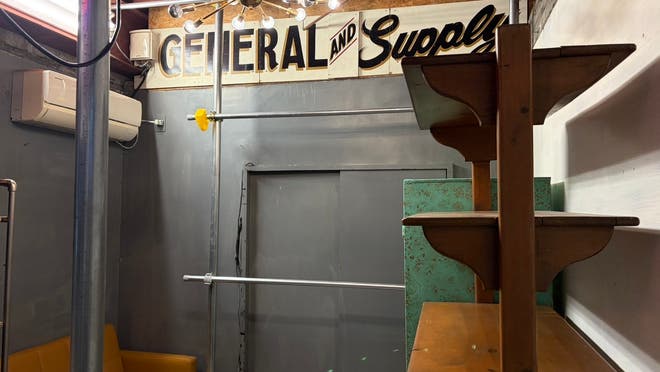 展示会やPOPUP、撮影などにご利用いただける、国道246号沿いの四畳半ほどのコンパクトなスペースです。の写真9