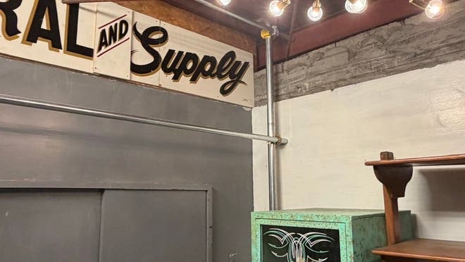 展示会やPOPUP、撮影などにご利用いただける、国道246号沿いの四畳半ほどのコンパクトなスペースです。の写真10