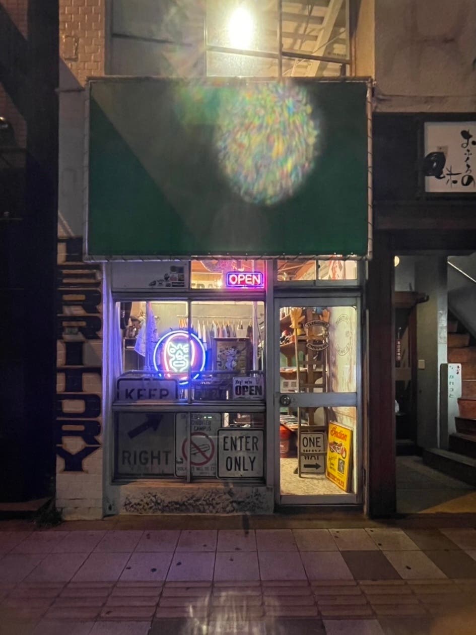 展示会やPOPUP、撮影などにご利用いただける、国道246号沿いの四畳半ほどのコンパクトなスペースです。の写真13