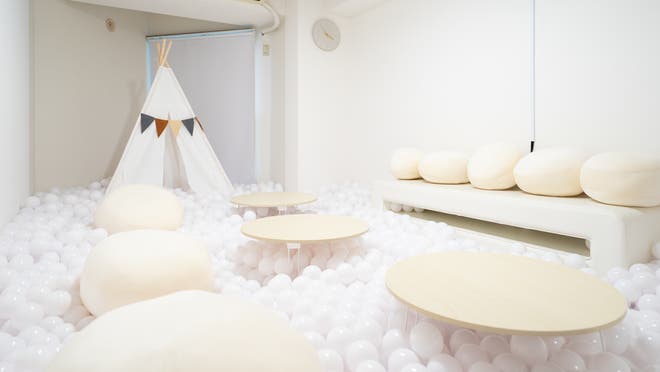 🫧1面ボールプール🫧馬喰町から4分!斬新でテンションMAXのパーティルーム✨女子会、撮影、シアター、各種パーティの写真1