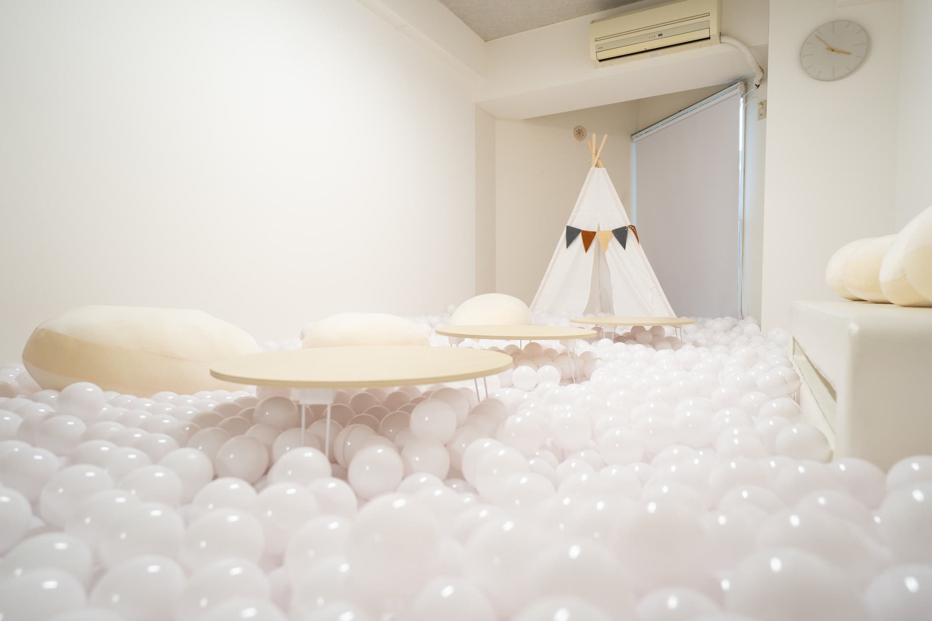 🫧１面ボールプール🫧馬喰町から４分！斬新でテンションMAXのパーティルーム✨女子会、撮影、シアター、各種パーティの写真2