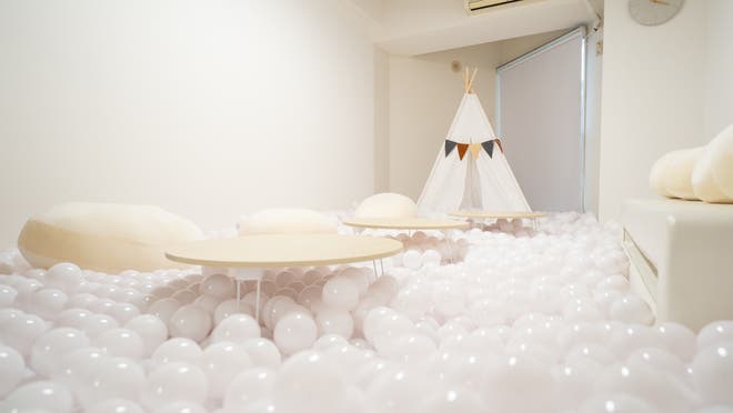 🫧1面ボールプール🫧馬喰町から4分!斬新でテンションMAXのパーティルーム✨女子会、撮影、シアター、各種パーティの写真2