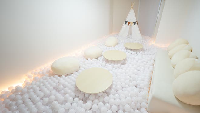 🫧1面ボールプール🫧馬喰町から4分!斬新でテンションMAXのパーティルーム✨女子会、撮影、シアター、各種パーティの写真4