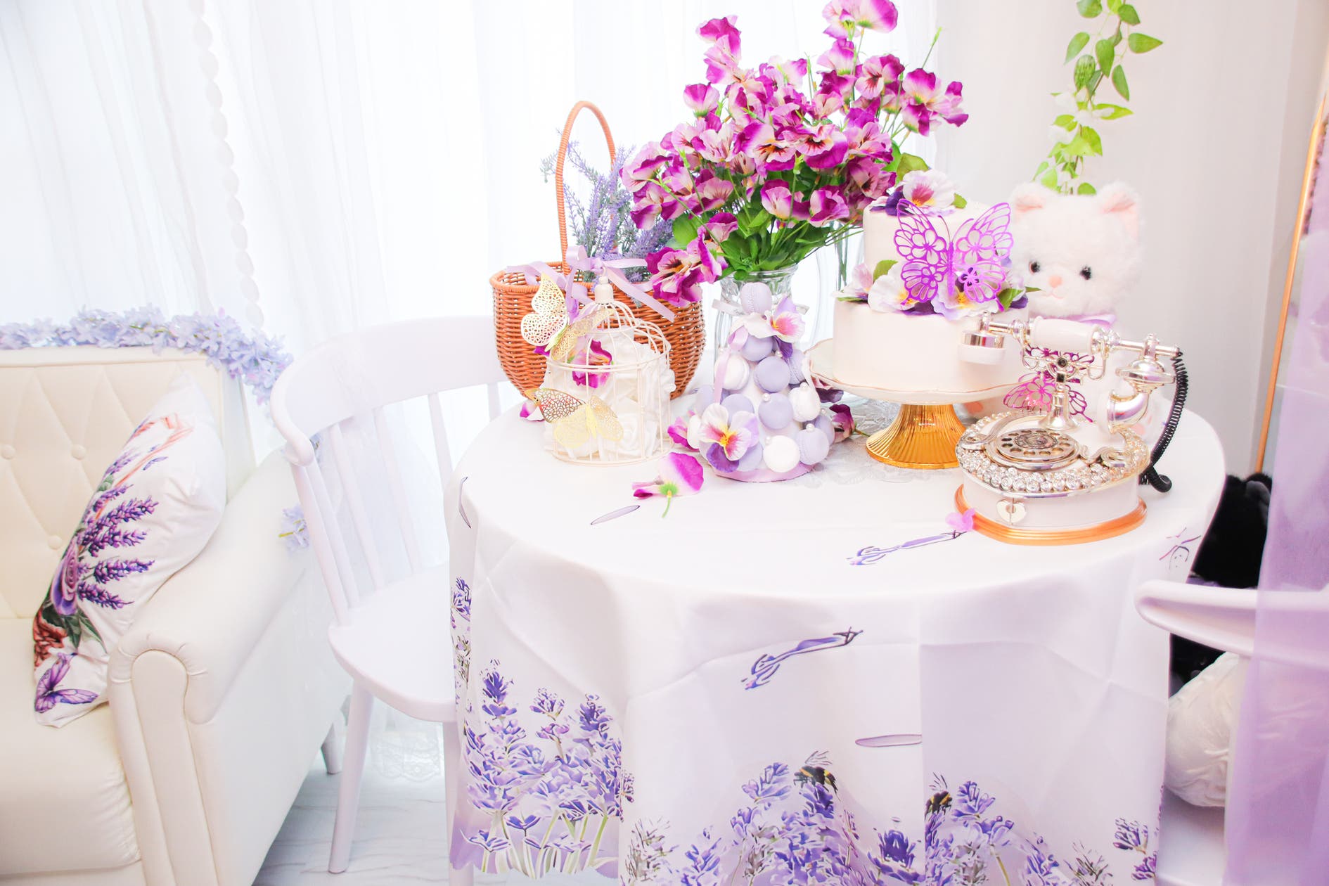 要町駅徒歩4分の可愛いレンタルスペース♡紫の藤の花のお部屋💜ポートレート撮影🤍コスプレ🤍推し活🤍女子会の写真5