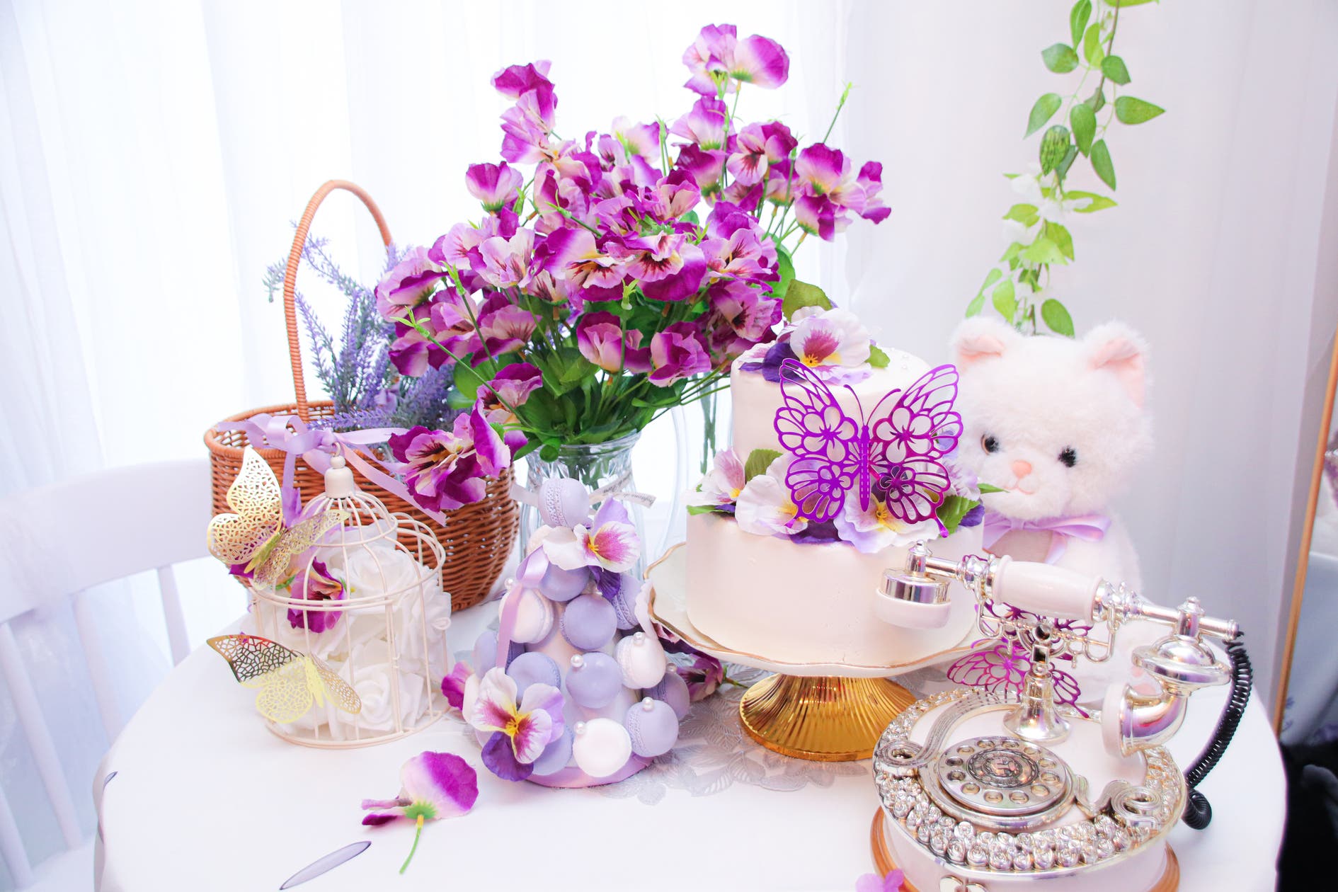 要町駅徒歩4分の可愛いレンタルスペース♡紫の藤の花のお部屋💜ポートレート撮影🤍コスプレ🤍推し活🤍女子会の写真4