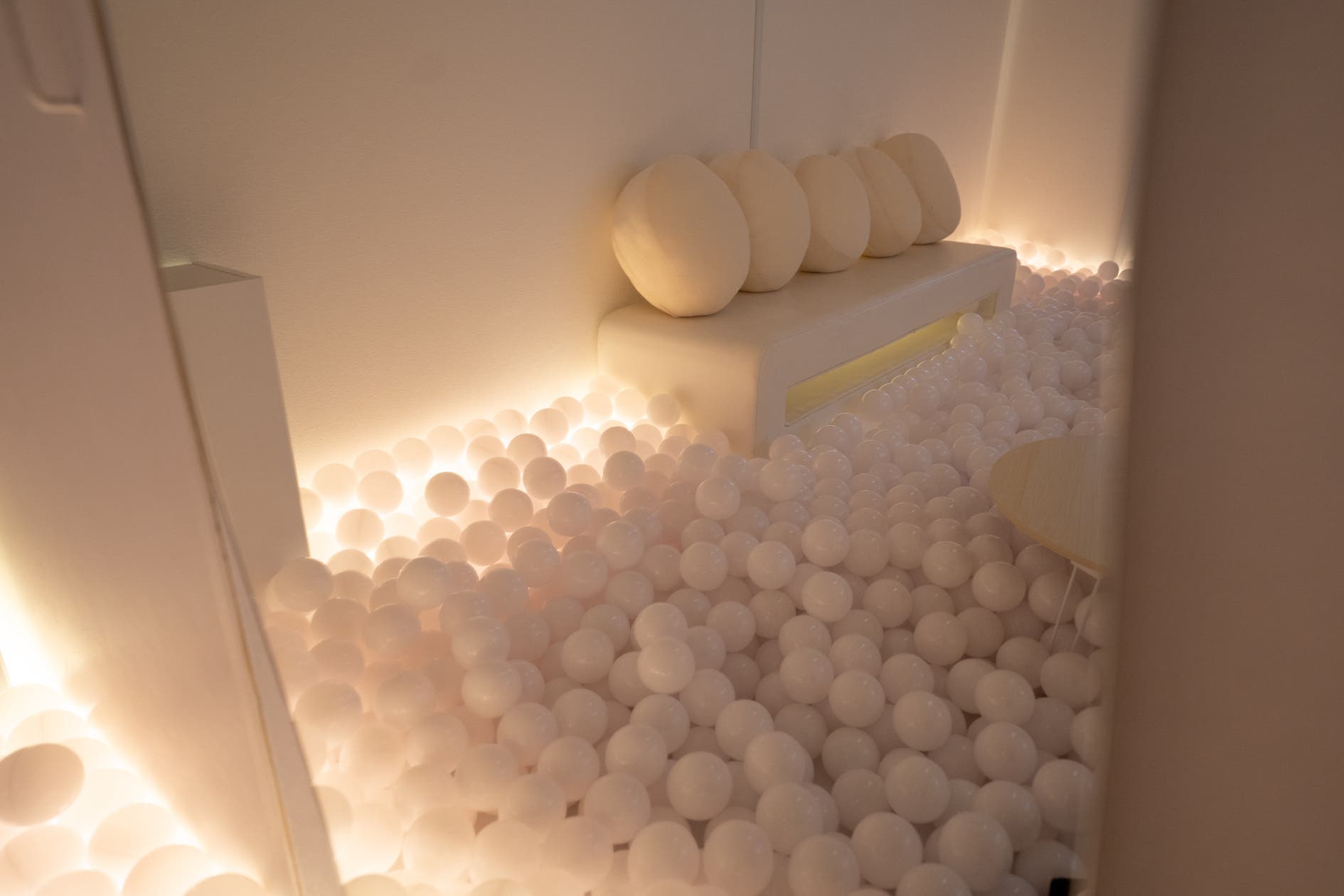 🫧１面ボールプール🫧馬喰町から４分！斬新でテンションMAXのパーティルーム✨女子会、撮影、シアター、各種パーティの写真9