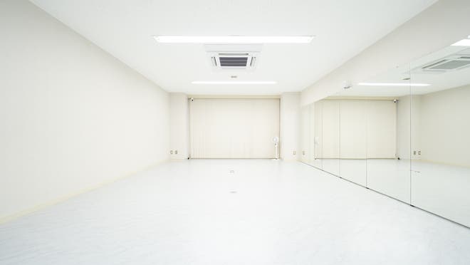 ✨NEW OPEN✨【栄駅徒歩5分】大型ミラー×高速Wi-Fi|今だけお得な割引あり🔥定期利用も大歓迎!の写真1